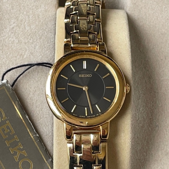 Seiko | Accessories | Seiko Lady Battery Water Resistant Stainless ...